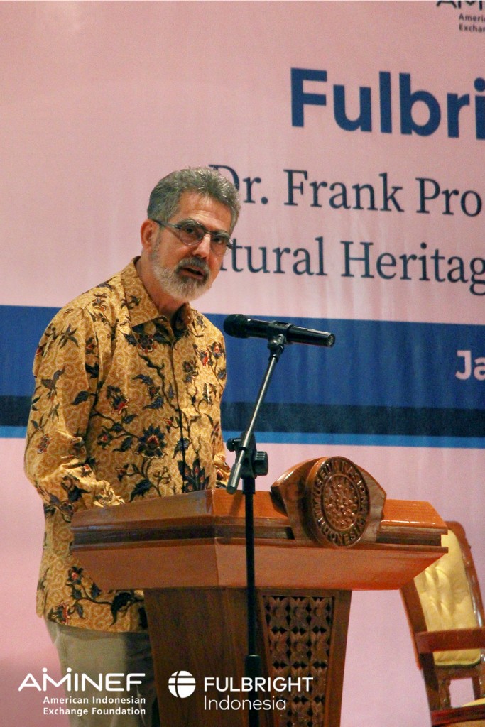 US Fulbright Scholar in Vietnam Dr Frank Proschan delivered three talks ...