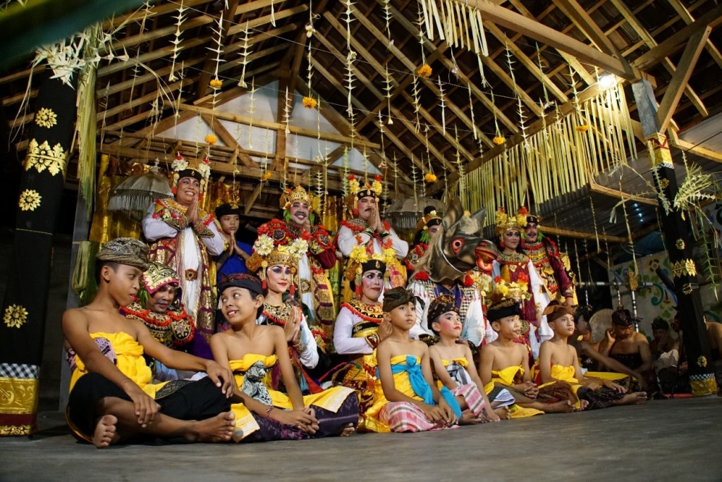 Niru Lampah – Two Balinese dance performances of Topeng & Gambuh