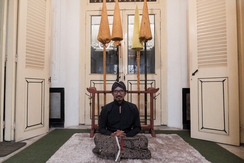 Mengintip Hidup Pangeran di Balik Tembok Keraton, Lewat Sosok KPH ...