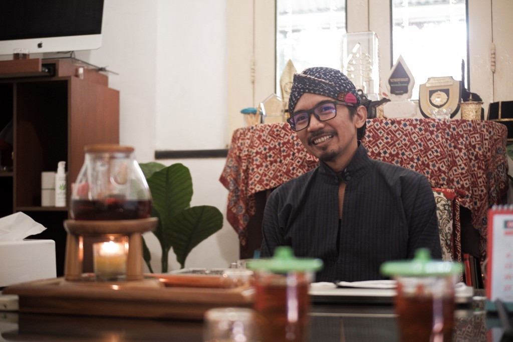 Mengintip Hidup Pangeran di Balik Tembok Keraton, Lewat Sosok KPH ...