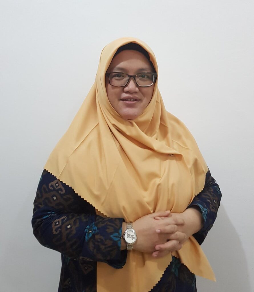 Dr Erlina