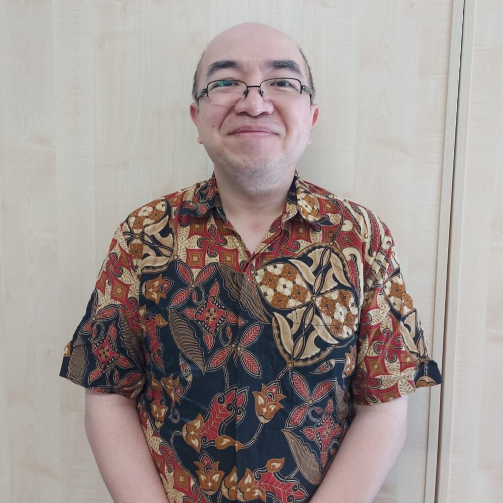 Dr. Arenst Andreas Arie